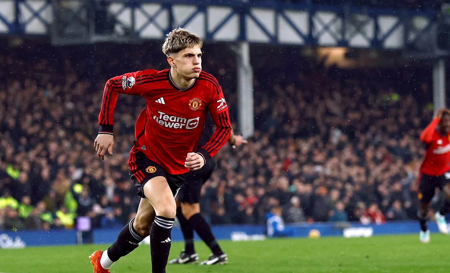 Alejandro Garnacho erzielt beim Sieg von Manchester United über Everton ...